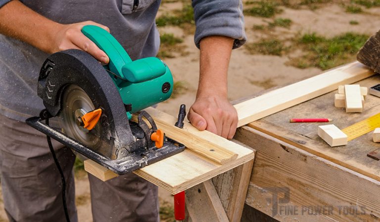 Table Saw Vs Circular Saw. Which is better? (And Why)